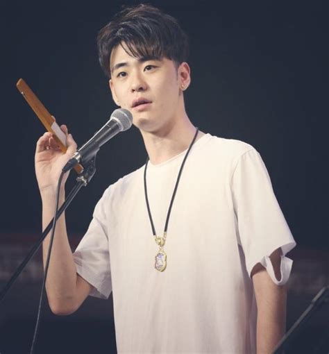 張雲雷被推在風口浪尖上，真愛粉都去哪了，網友：都花錢買的粉絲 每日頭條