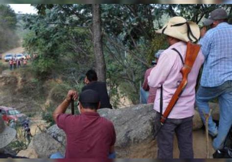 Pobladores del sur de México obligados a huir por irrupción de los