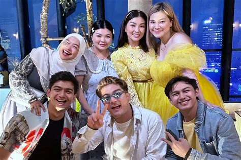 Felicya Angelista Dan Caesar Hito Non Muslim Yang Umrahkan 40 Orang Di