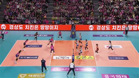 김연경 28득점 흥국생명 기업은행에 대역전극개막 12연승 질주