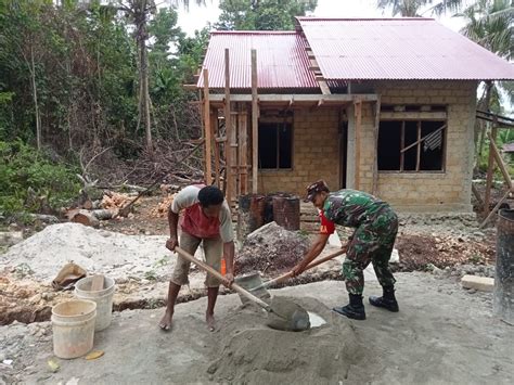 WARGA BANGUN RUMAH BABINSA BANTU WARGA ADUK SEMEN Liputan 45