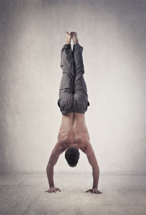 How S Your Handstand 7 Articles To Make It Better Breaking Muscle