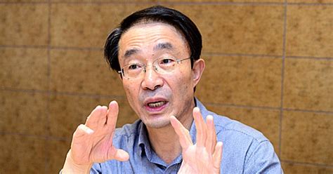 인터뷰 하는 김영태 분식회계 추방연대 대표