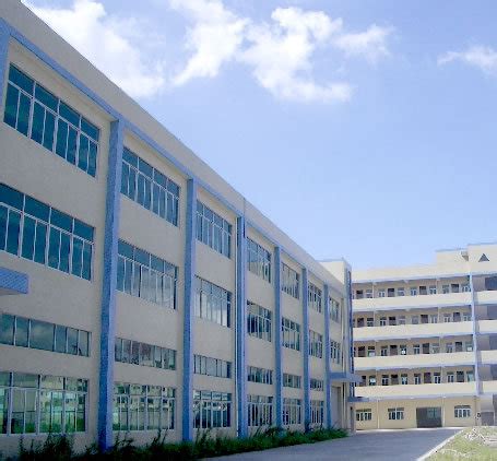 兴城市现代盛世泳装有限公司 阿里巴巴旺铺