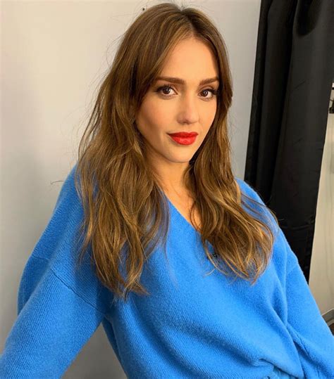 Jessica Alba Dark Hair Highlights