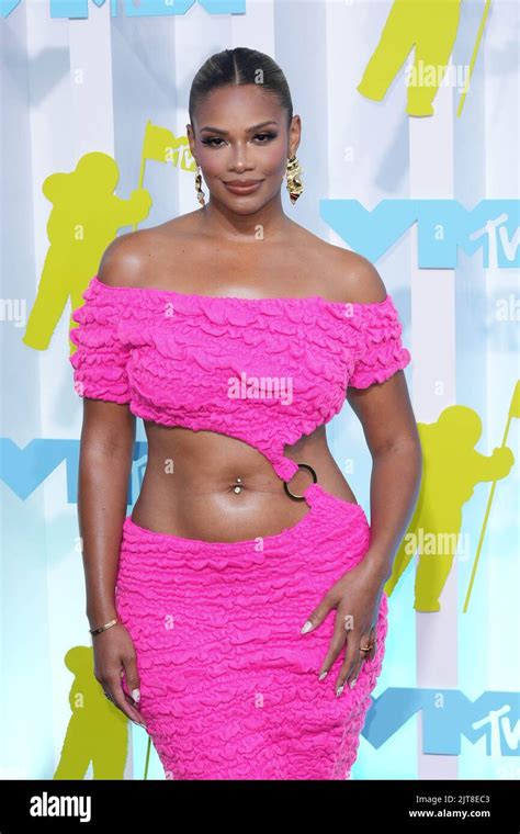 The 2022 Mtv Vmas Arrivals Pictured Kamie Crawford Location Newark