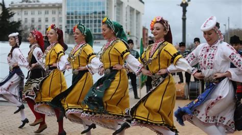 Български народни танци