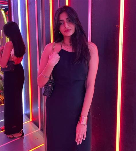 Simran Sidhu On Instagram 5 Foot Fine Beautiful Saree Feet Beautiful