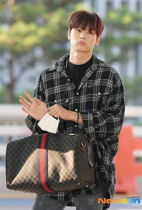 더보이즈 주연 뾰루퉁~ 포토엔hd 손에 잡히는 뉴스 눈에 보이는 뉴스 뉴스엔