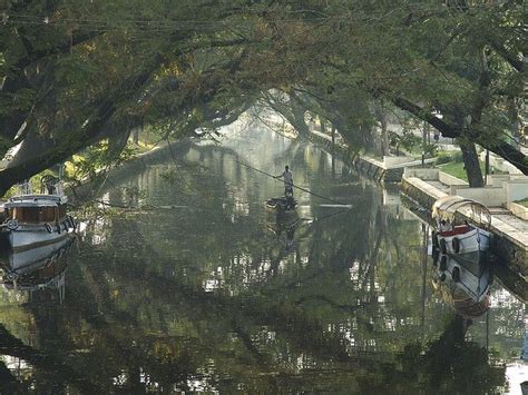10 World Famous Canals Canals Places To Go Places To Visit