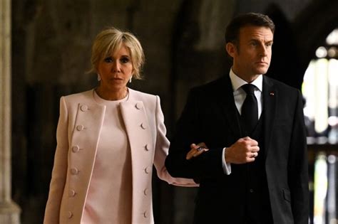 Brégançon Cest Lelysée Avec Le Soleil Macron De Retour Au Fort Célèbre Résidence Des