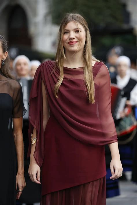 La Infanta Sofía Arrasa En Los Premios Princesa De Asturias 2025 Con El Vestido De