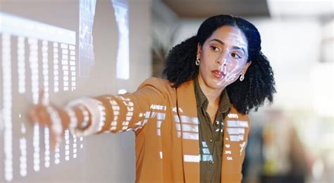 Premium Photo Presentation Projector And Business Woman Report Global