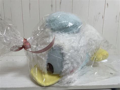 ドナルドダック赤いほっぺの寝そべりふわろんぬいぐるみ メルカリ