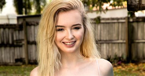 只有主觀沒有客觀 【introduction】 Lexi Lore 蕾克西 蘿兒