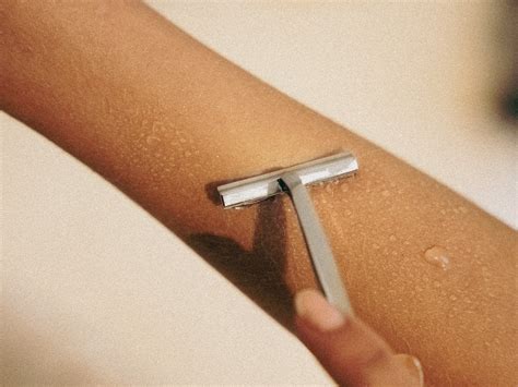 In Depth Guide To Ingrown Hair Prevention Below Body