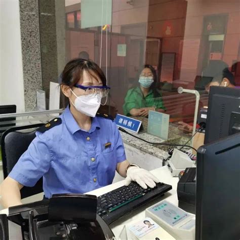 开学季来啦～大一的新生该如何购买学生票呢？优惠通知书进站