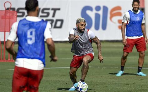 Gabigol Treina Com Grupo Mas Desfalca Flamengo Contra O Bragantino
