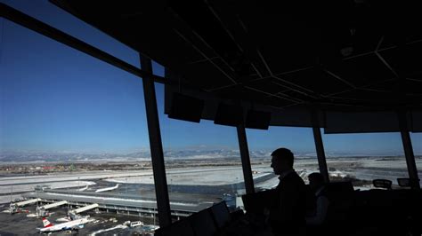 Пет са офертите за концесията на летище „София“