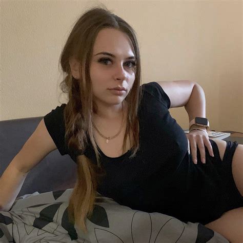 Голая Михалина Новаковская