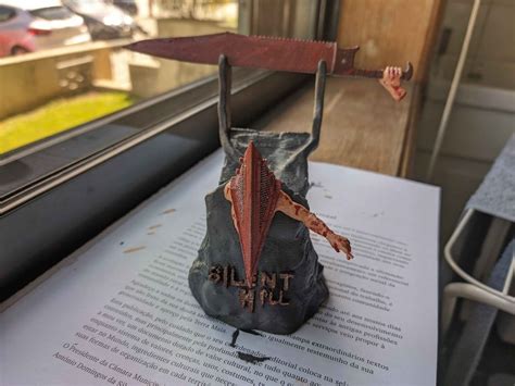Silent Hill Pyramid Head Controller Stand Par Hugo Rocha Téléchargez