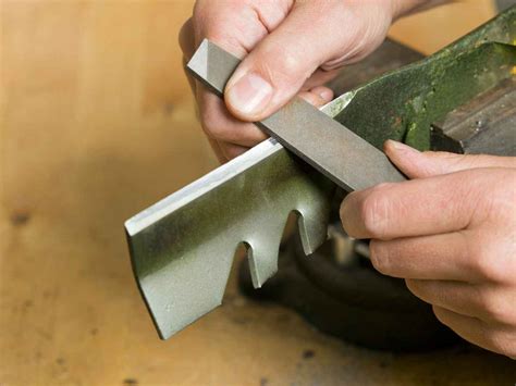 How To Sharpen Your Lawn Mower Blade Garden Yard