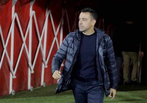 برشلونة يبحث عن بديل لمدربه تشافي صحيفة الخليج