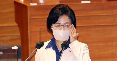 대정부질문 추미애 능력있는 내 아들 군이 제비뽑기로 떨어뜨려