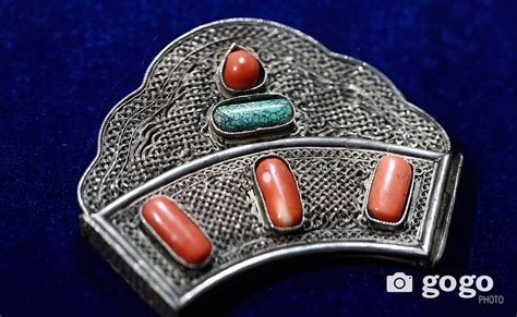 ФОТО Чамин хийц бүхий Дарьганга мөнгөн урлалын Нандин өв үзэсгэлэн нээгдлээ