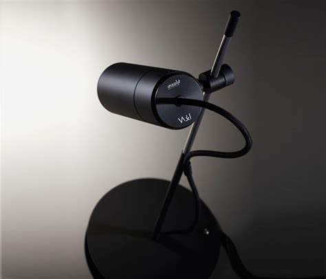 Focus Line Table Insolit