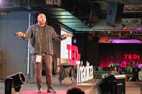 На 29 години вече съм бил два пъти лектор на Tedx Това си заслужава Линкдин лайк Hristomir