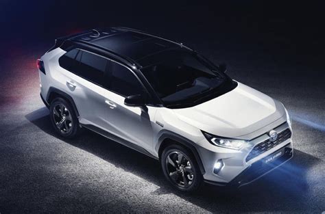 Precios del Toyota RAV versiones y equipamiento en España