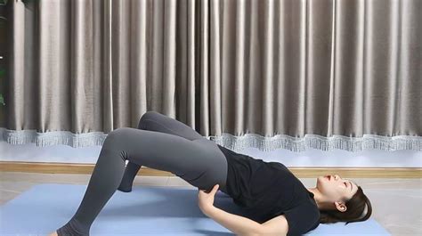 臀部凹陷，扁塌！3个日常臀部训练动作，提臀又瘦腿体育健美健身好看视频