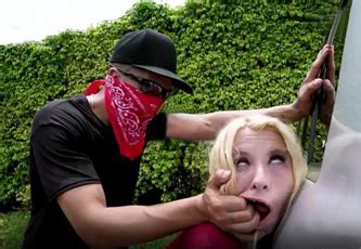 Violada En La Calle Mientras Esperaba A Su Novio Veopornogratis Xxx