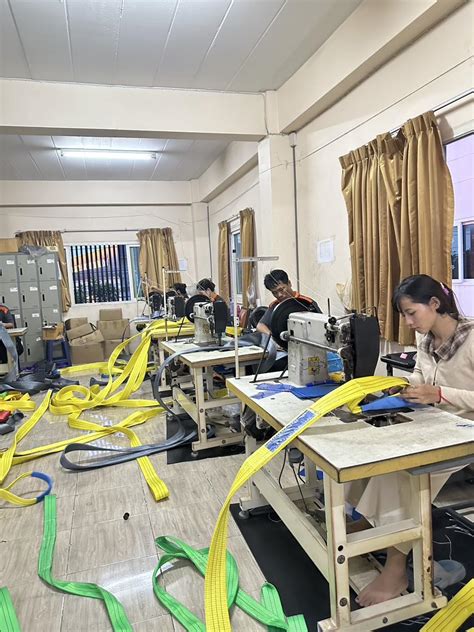 Safetex Safetex สายพานยก สลิงผ้าใบ สายรัดก๊อกแก๊ก ราคาส่ง