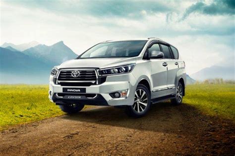 Toyota Innova Crysta Interior Images And Photos Cardekho