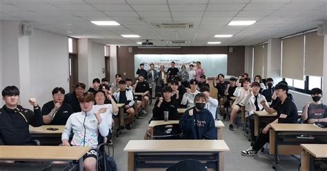전통무예 실전성 특강 😘😘😘 협약식 이후 첫 공식 일정으로 후배님들을 위해 전통무예의 실전성에 관한 소고小考라는 주제로