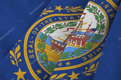 Bandera Del Estado De New Hampshire Con Grandes Pliegues Ondeando De