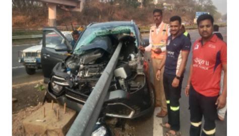 Three Escape Unhurt In Pune Mumbai Expressway Accident Punekar News