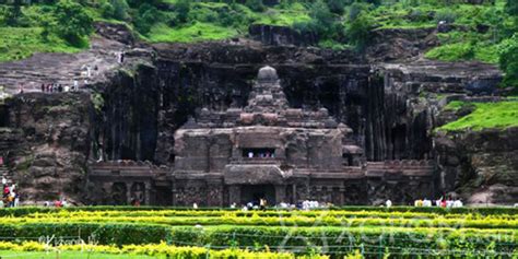 Энэтхэгийн Ellora хэмээх газар нь ЮНЕСКО гийн дэлхийн өвд бүртгэгдсэн