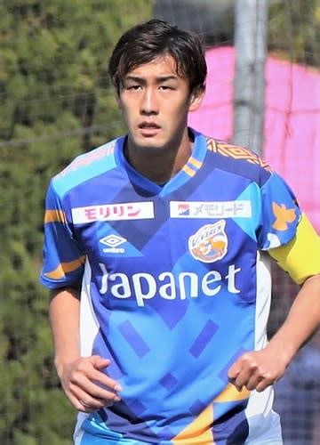 メクル第438号＜旬感 V・ファーレン＞mf秋野央樹選手（背番号17） 勝たせる選手になりたい 長崎新聞 20200222 11