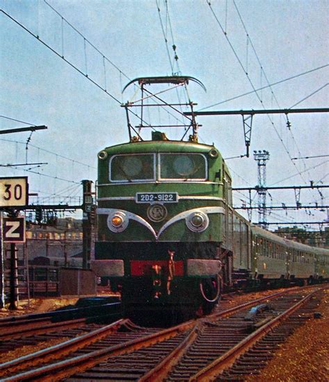 Transpress Nz Sncf 2d2 9100 Class With A Passenger Train 1950s