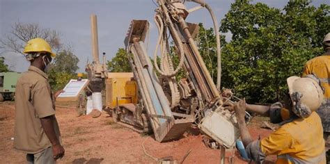 Sarama Intersects New Near Surface High Grade Gold Outside Of