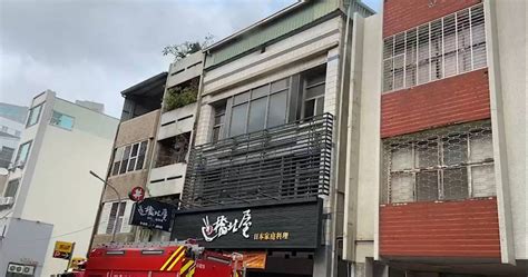 台南鬧區透天厝租給兩餐廳營業傳火警 日料店員工跳樓逃生幸無大礙 社會 Ctwant