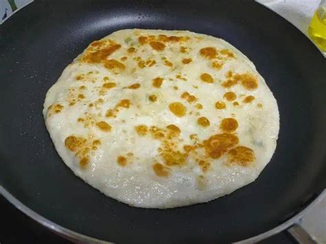 做烙饼有人烫面有人凉水和面其实都不正确教你正确做法 面粉