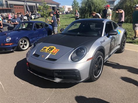 I Saw A Singer And Dakar Rporsche