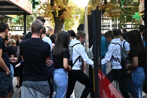 Градски превоз путника са падом од 6.6% у односу на исти период прошле ...
