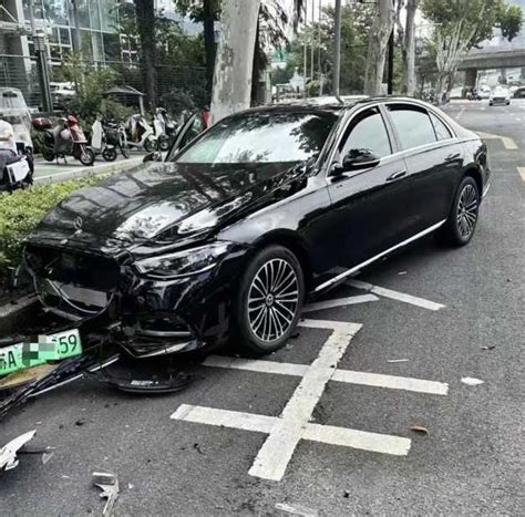 三寶試駕奧迪撞爛3豪車氣人真相曝光 業者證實：駕駛已被逮捕 國際 Ctwant