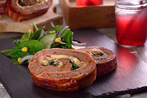 Rollo De Carne Relleno De Jamón Y Queso