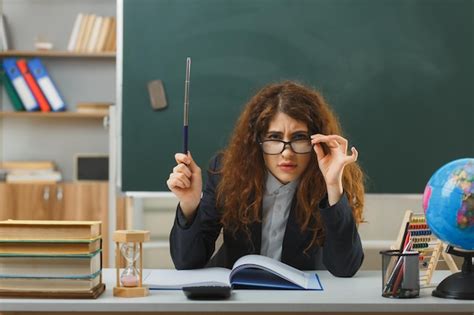Strona 9 Zly Nauczyciel Zdjęcia Darmowe Pobieranie Na Freepik